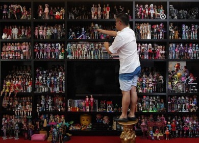 LARGEST COLLECTION OF BARBIE DOLLS - Asia Book of Records