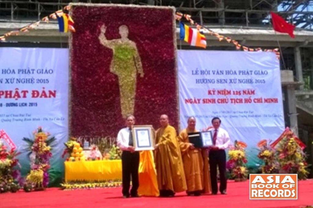 Largest portrait made of lotus flower - Asia Book of Records