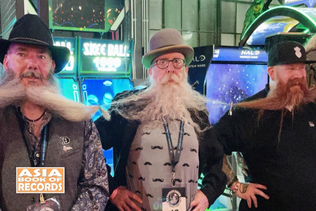 Longest beard chain in the world - Asia Book of Records