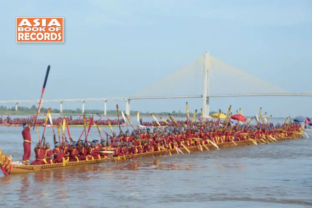 Longest dragon boat in the world - Asia Book of Records