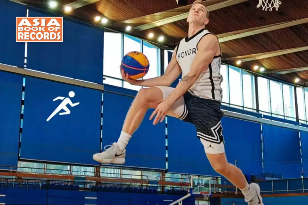 Highest slam dunk between the legs - Asia Book of Records