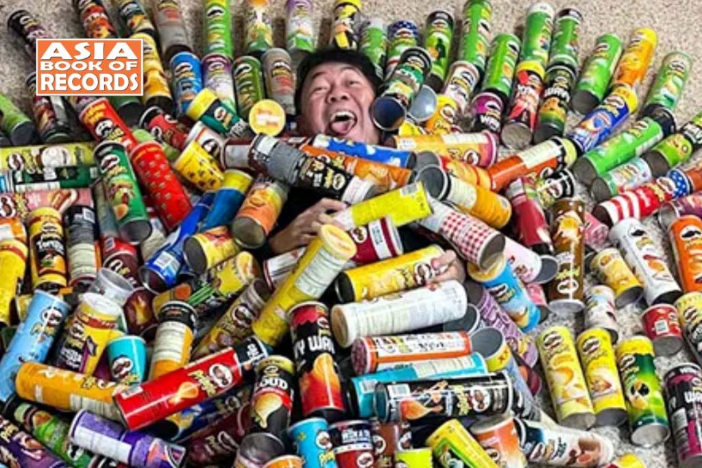 Biggest collection of Pringles tubes - Asia Book of Records